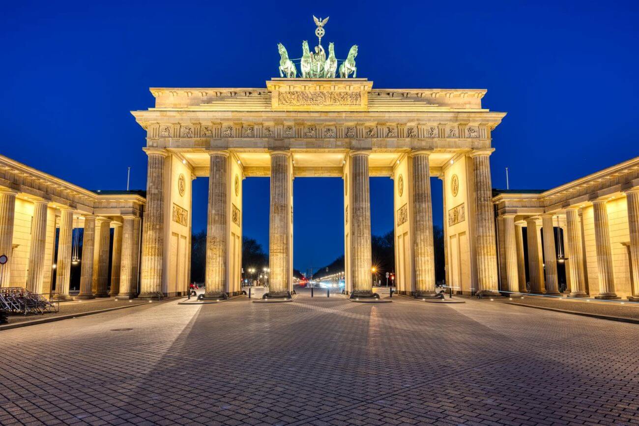 Brama Brandenburska – zabytkowy symbol Berlina - InfoPodroze24.pl